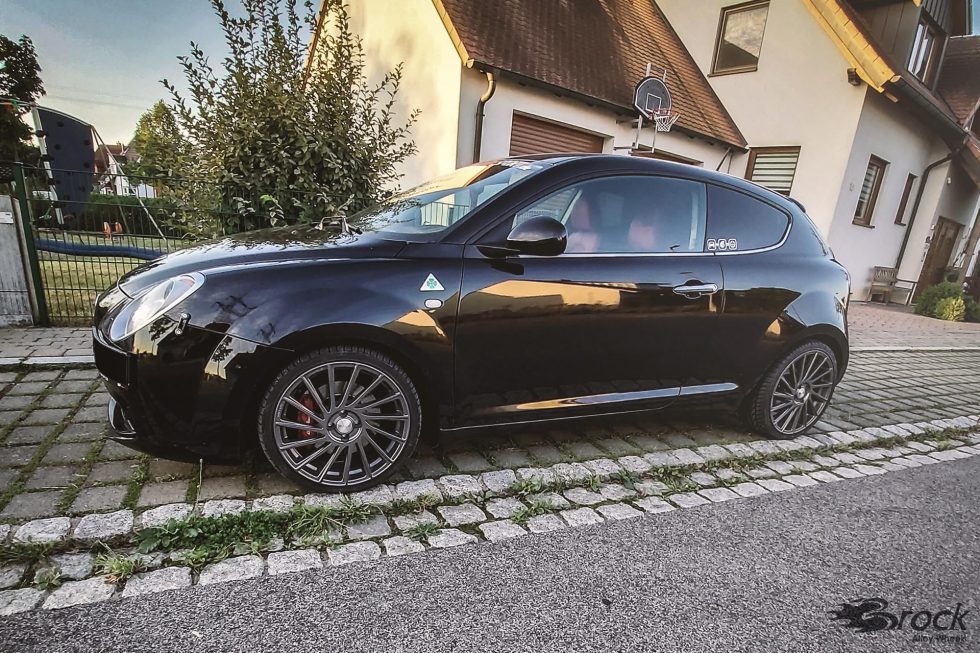 Alfa Romeo Mito mit Brock B39 Alufelgen 7.5x18 mit passender ABE