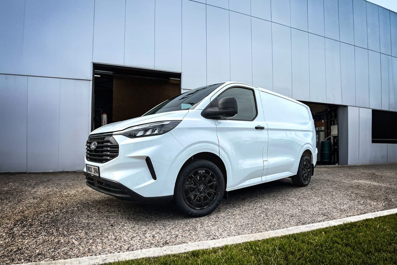 Ford Transit Custom (NRN) mit Brock B45 Felgen in 18 Zoll