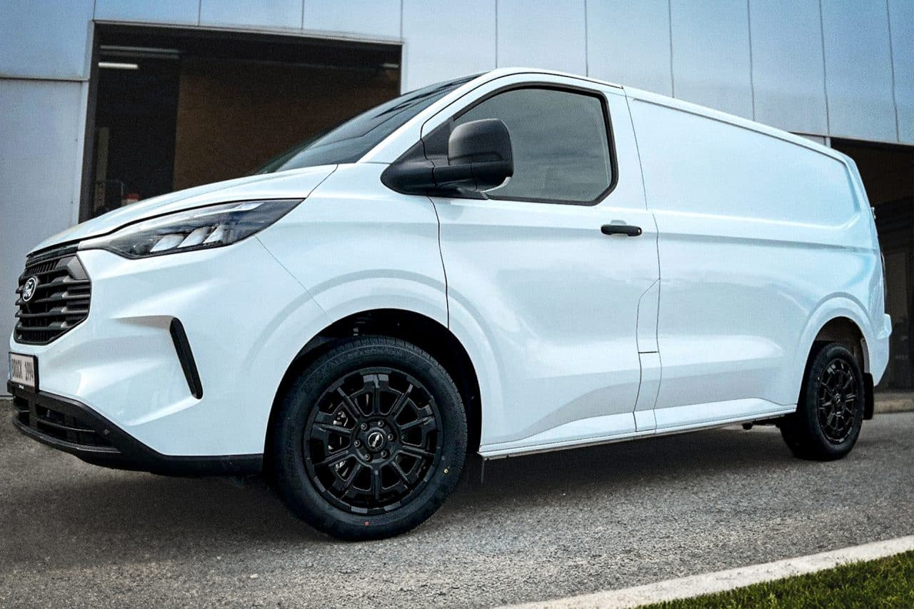 Ford Transit Custom (NRN) mit Brock B45 Felgen in 18 Zoll